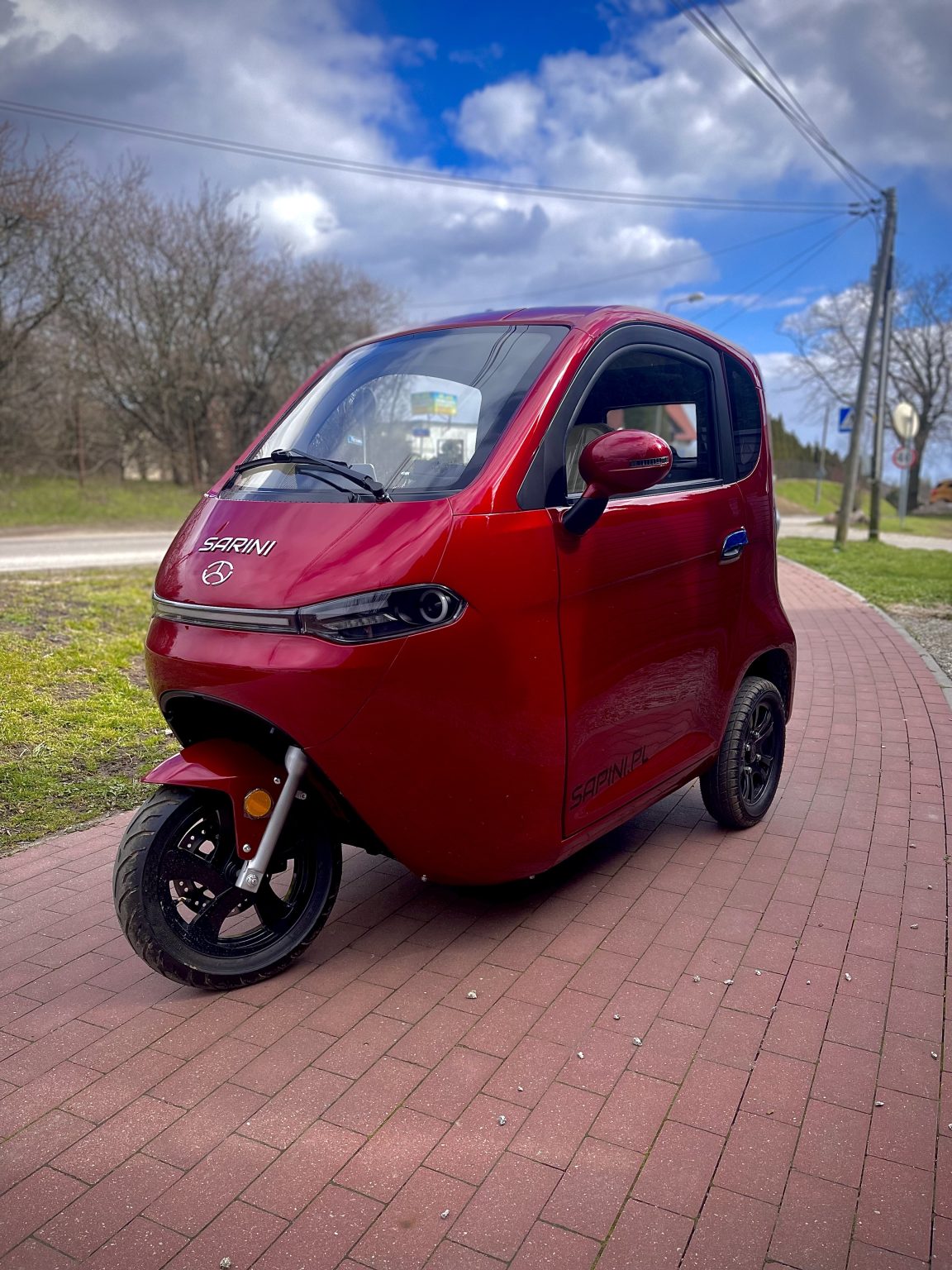 SKUTER ELEKTRYCZNY ZABUDOWANY SARINI TITO S100 3-kołowy 3000W 2 x 64V ...