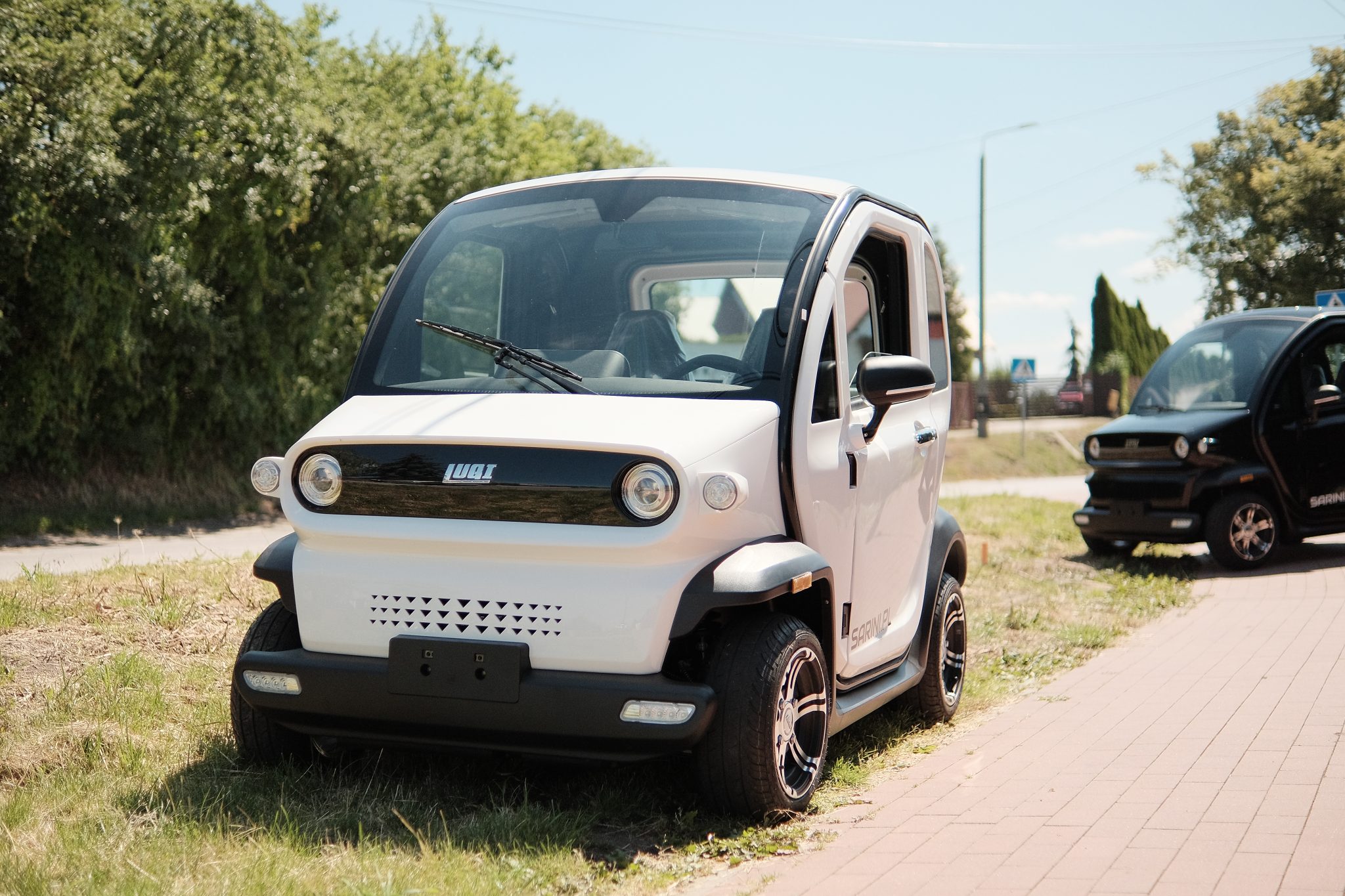 SAMOCHÓD ELEKTRYCZNY SARINI M1 LUQI 3000W 72AH100AH LiMPO4 kolor biały ...