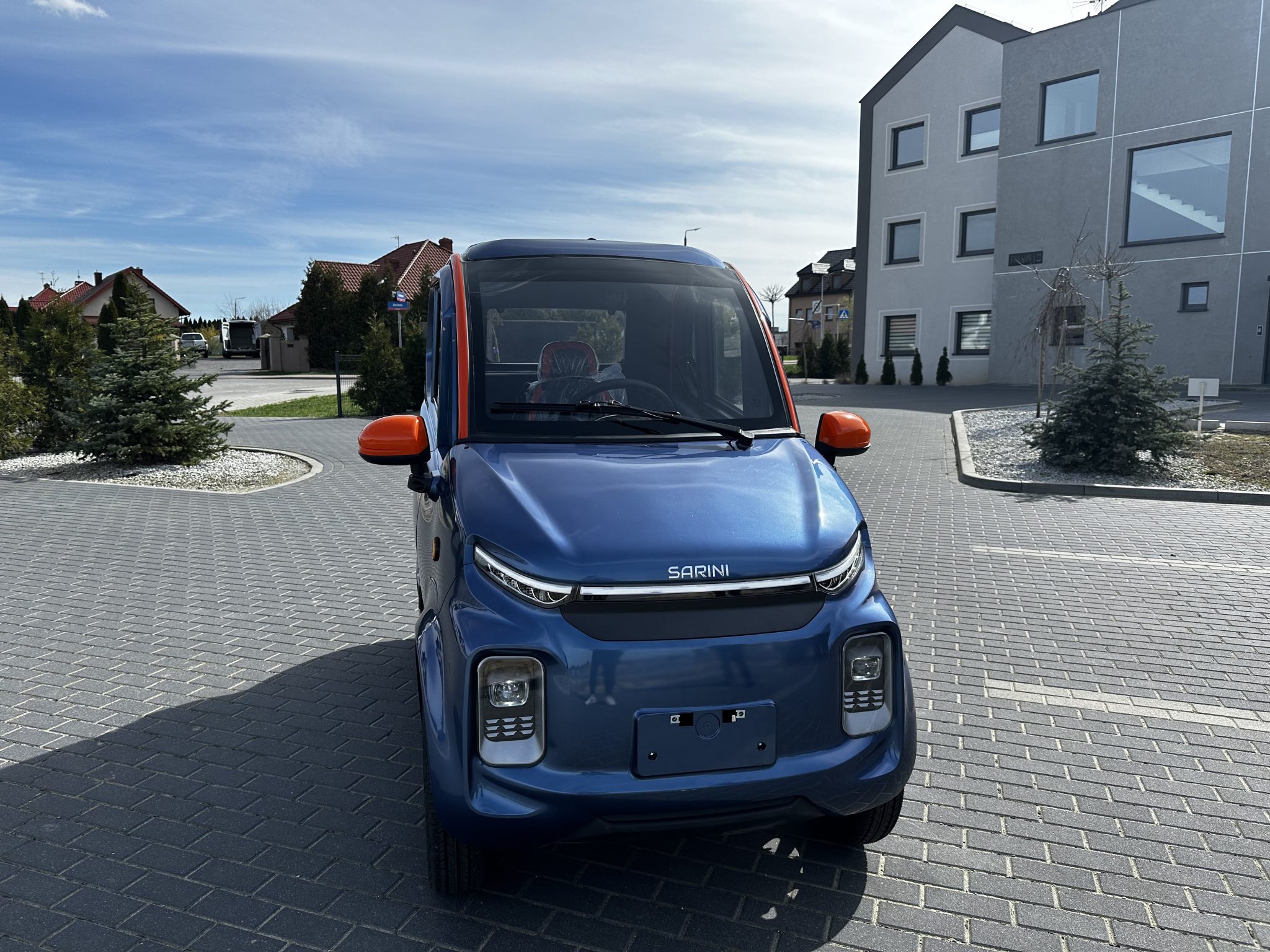 POJAZDY ZABUDOWANE SARINI - Salon 2 kółka