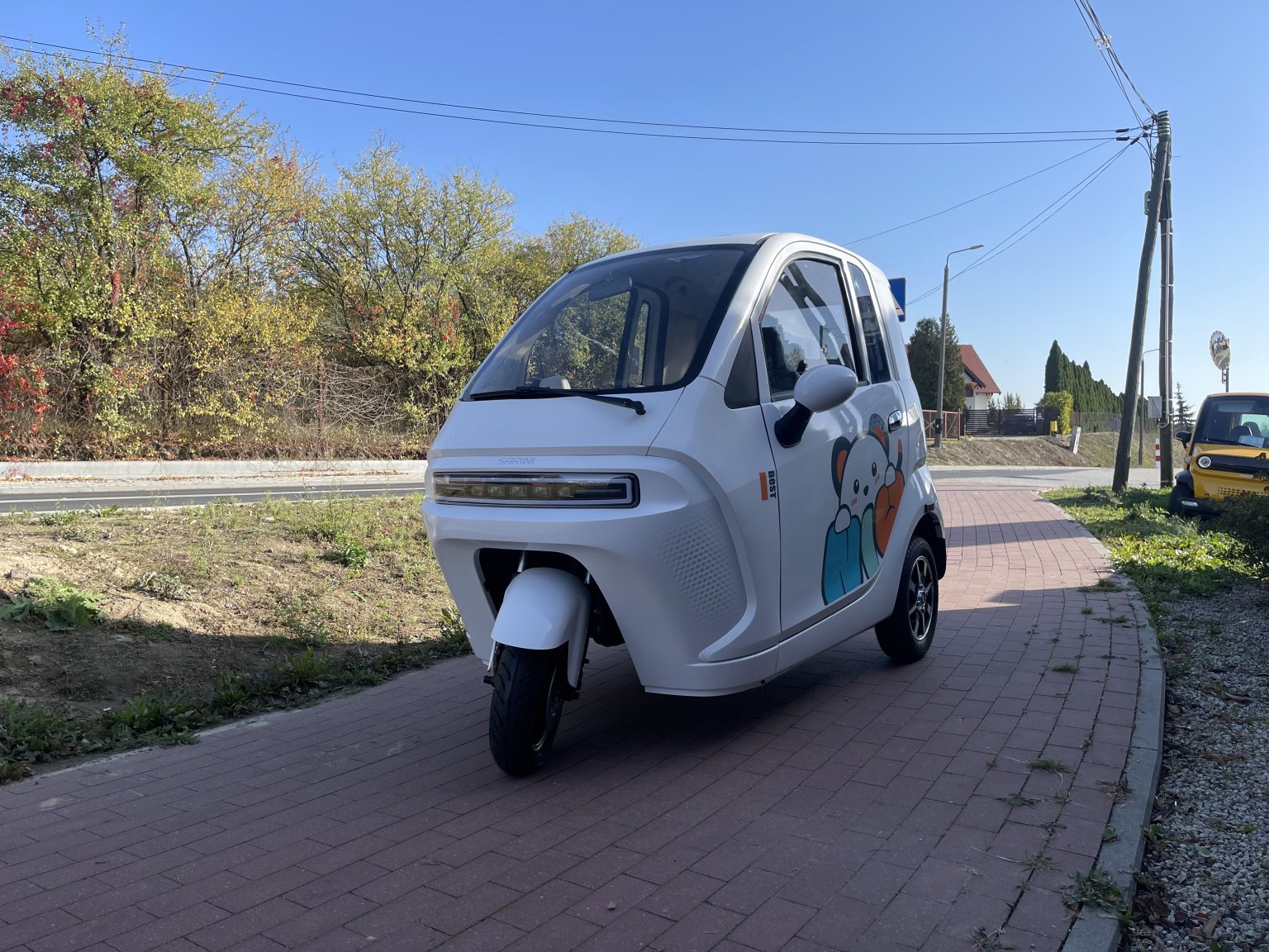 SKUTERY 3-KOŁOWE ELEKTRYCZNE SARINI (L2E) - Salon 2 kółka